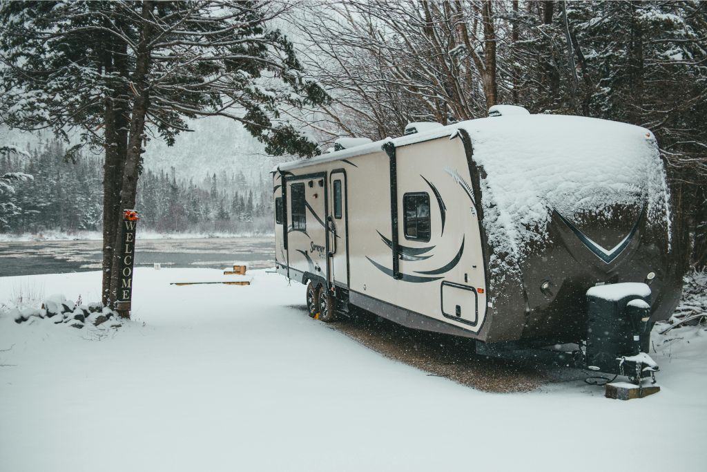 Boondocking In The Winter: Which States are Best? - The Traveling Elms
